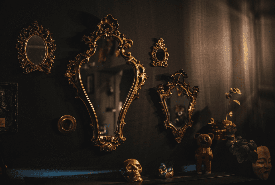 8 Best Vintage Mirrors for Classical Home Decor | The Old Timey