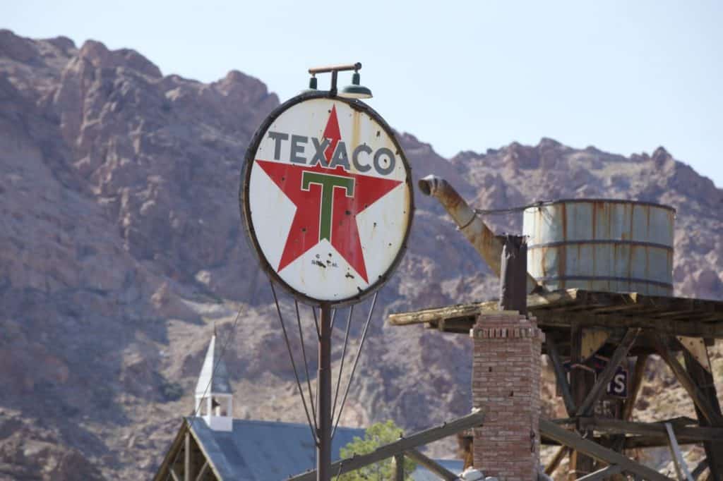 6 Vintage Texaco Signs for a Retro Redesign - The Old Timey