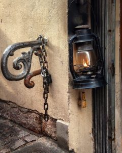 Types of Lanterns: A Vintage Guide