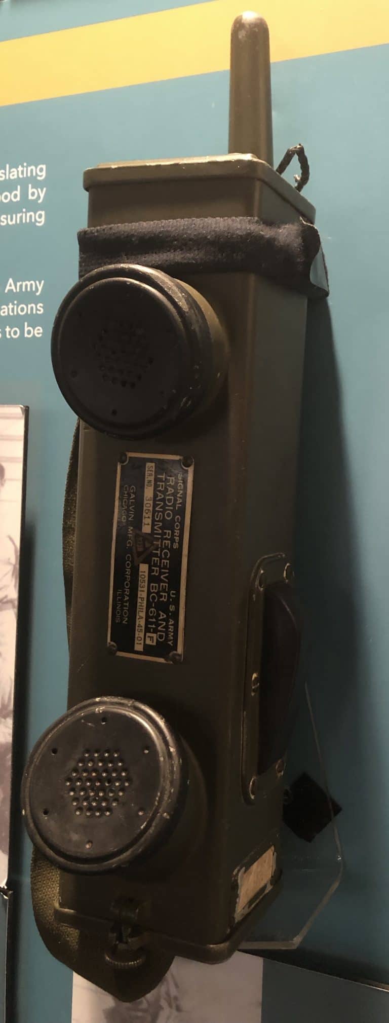 A Guide to Vintage Walkie-Talkies and Two-Way Radios - The Old Timey