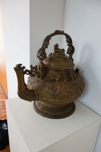 Antique Teapots: History, Styles and Identification - The Old Timey