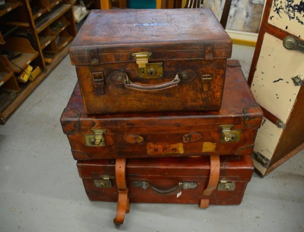A Guide to Vintage Traveling Trunks of Yore - The Old Timey